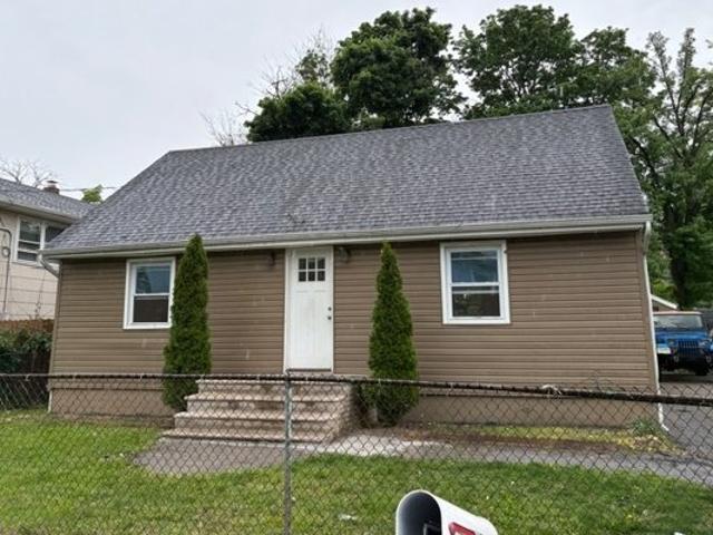 94 Martin St, Somerset, NJ 08873