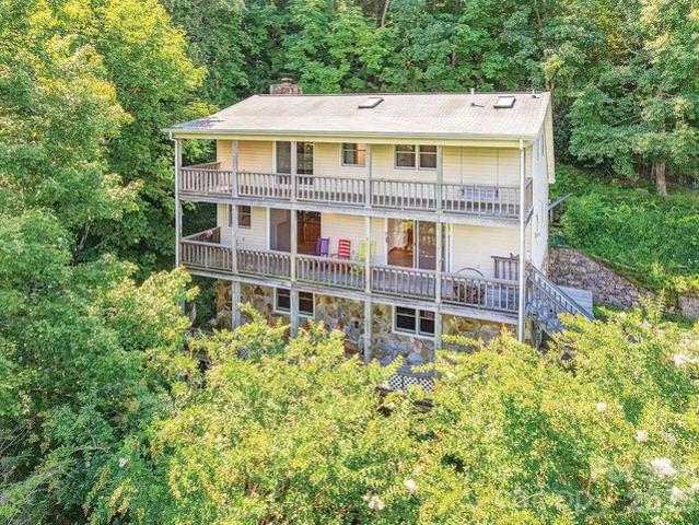 94 Marcellina Dr, Fairview, NC 28730
