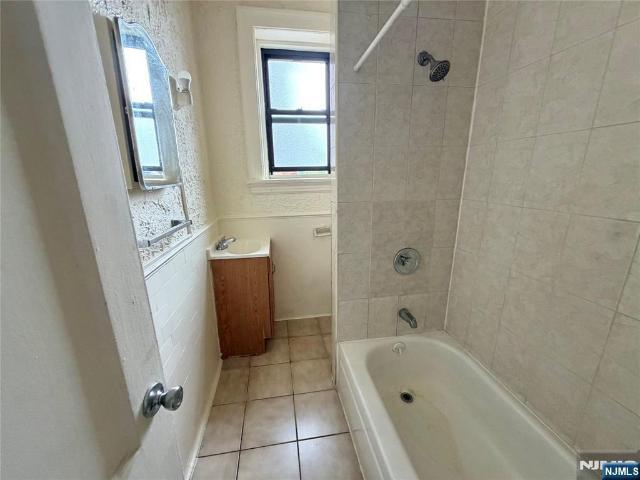 94 Munn Avenue # 27