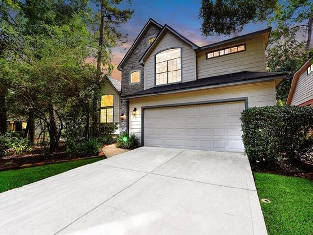 94 N Cochrans Green Cir, The Woodlands, TX 77381