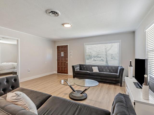 94 N King Road