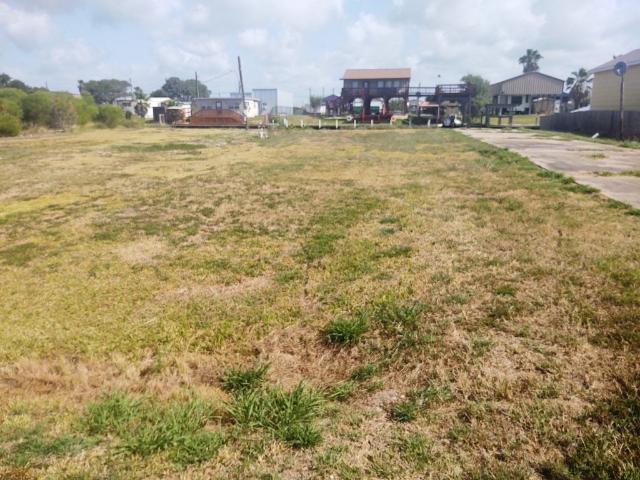 94 Neptune, Sargent, TX 77414 | MLS #86746 | Compass
