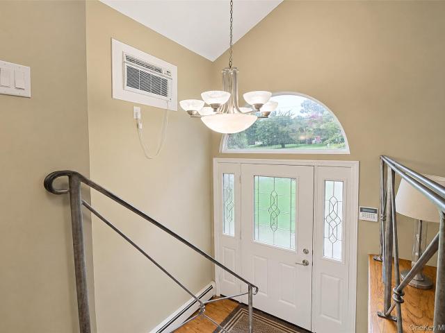 94 Newton Boulevard