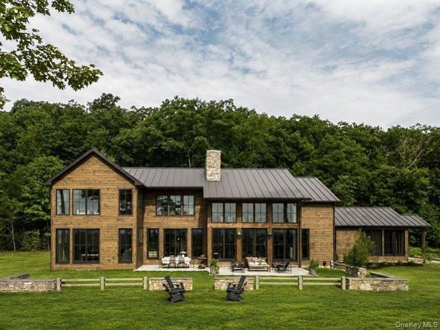 94 Newell Dr, Kingston, NY 12401