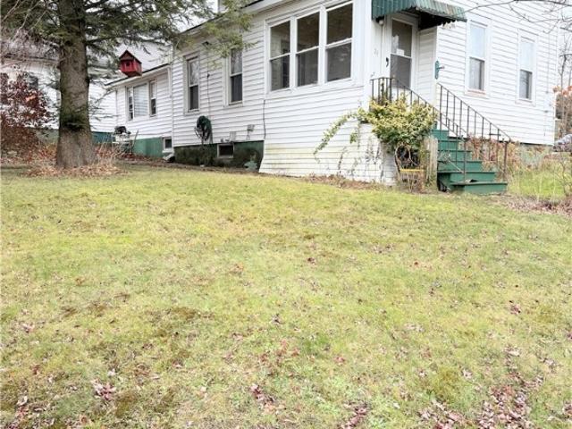94 Niagara Street