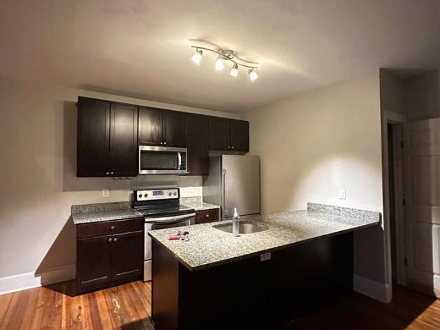 94 Oakland Ave. 2 Bedroom Apartment for Rent at 94 Oakland Ave, Providence, RI 02908 Elmhurst