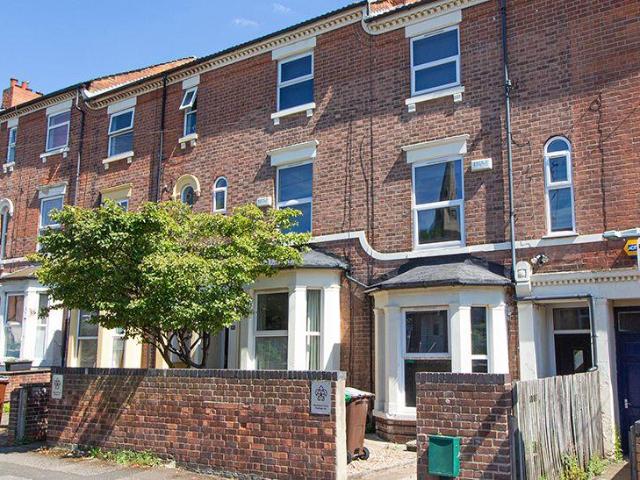 94 Portland Road, Nottingham, NG7 4GP 5 bed house to rent £3,033 pcm £700 pw