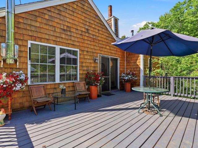 94 Prescott Rd, Pittsfield, NH 03263