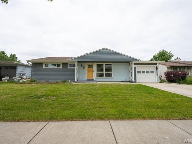 94 Pryor Ave, Tonawanda, NY 14150