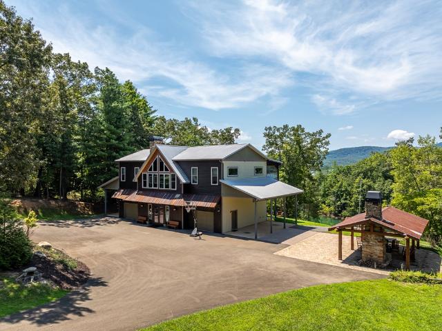 94 Rome Point, Blue Ridge, GA 30513 | MLS #429089