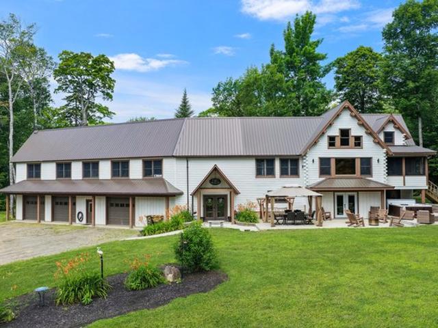 94 Roosevelt Rd, Island Falls, ME 04747