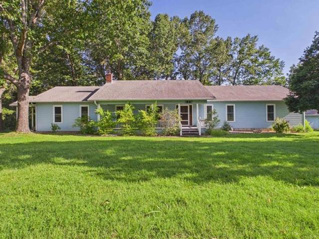 94 Round Ln, Mountain Home, AR 72653