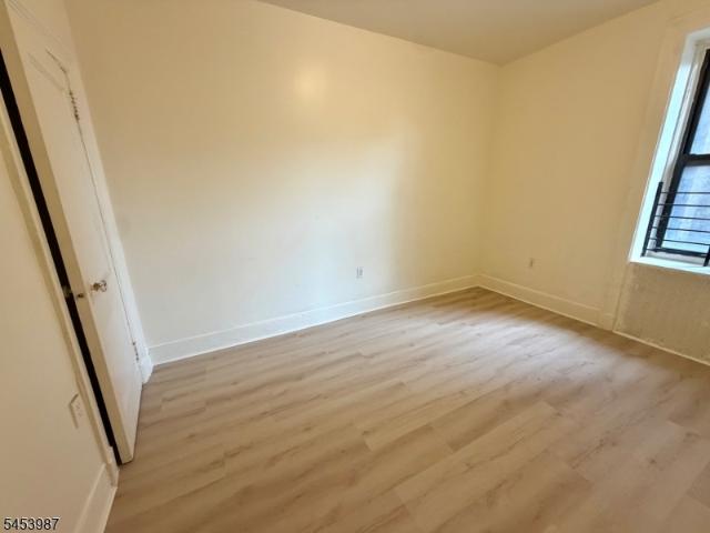 94 S Munn Ave # 7