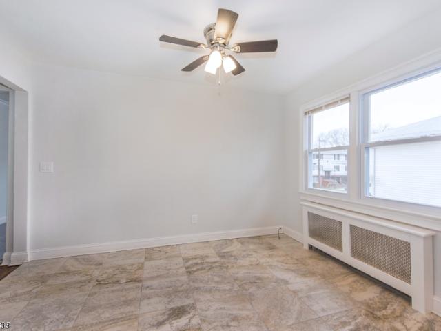 94 Scoles Ave