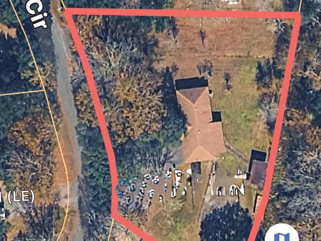 9504 Kimberly Cir, Moss Point, MS 39562 | MLS #4140 | Compass