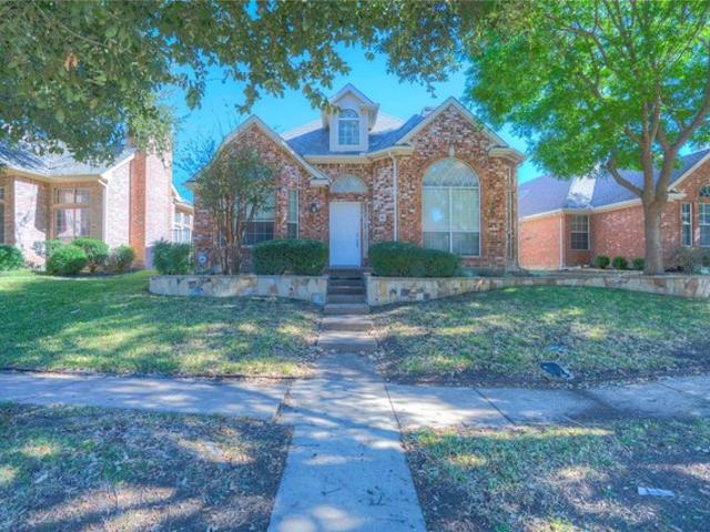 9504 Rodeo Dr, Irving, TX 75063