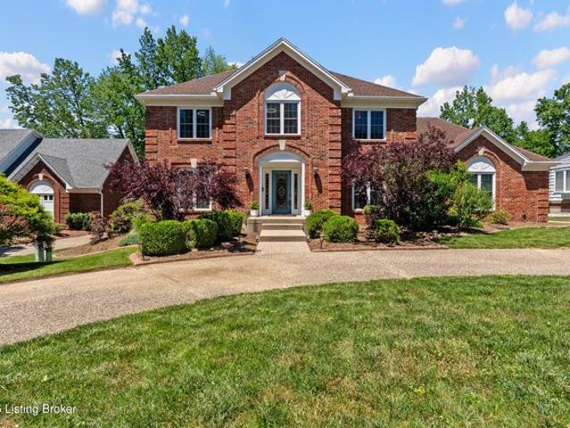 9506 Holiday Dr, Louisville, KY 40272