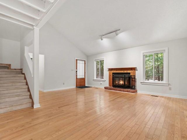 9507 Coachway
