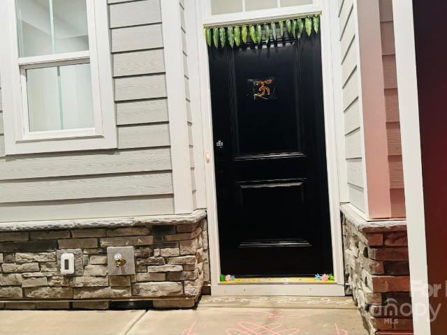 9508 Munsing Dr, Charlotte, NC 28269 | MLS #4286 | Compass