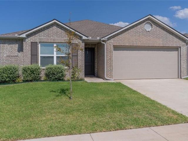 9508 Saddle Dr, Yukon, OK 73099