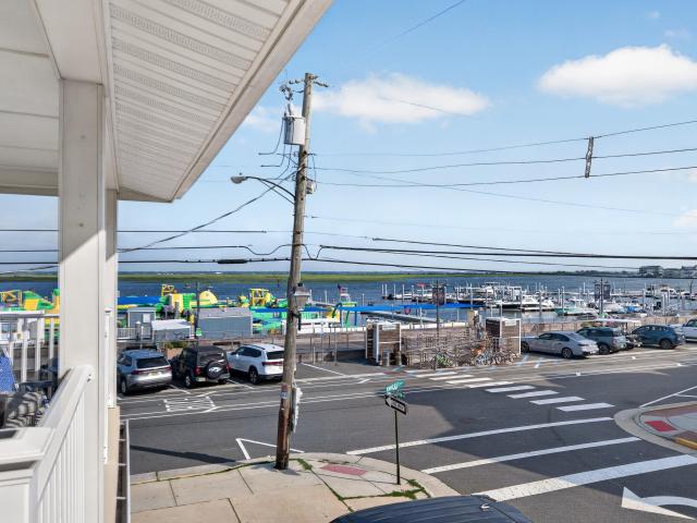 9500 Amherst