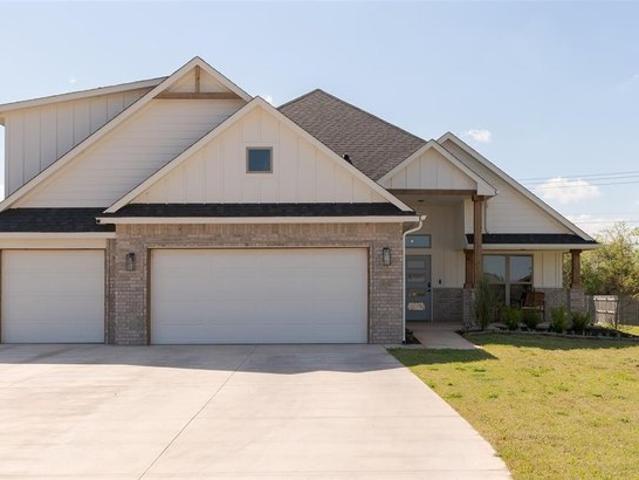 9500 Sultans Water Way, Yukon, OK 73099