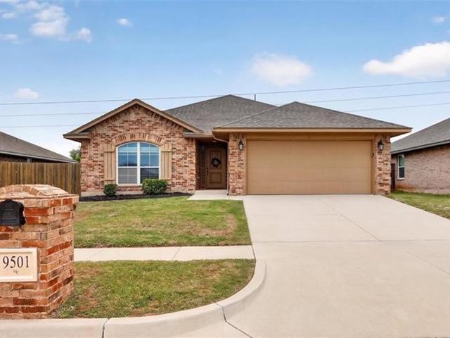 9501 Ashford Dr, Yukon, OK 73099