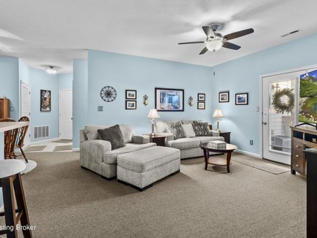 9502 Magnolia Ridge Dr Unit 101, Louisville, KY 40291