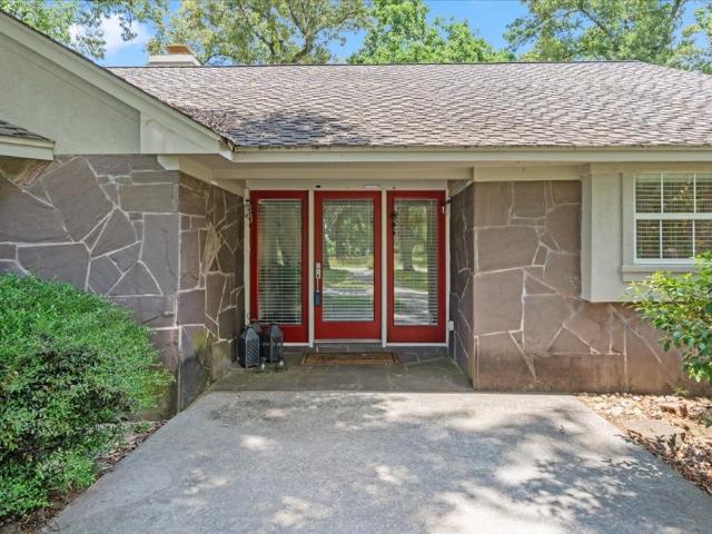 9502 Rolling Oaks Drive