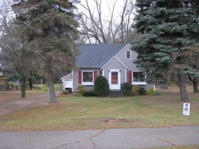 $950 / 3br Home loaded with character Holland N. Side map