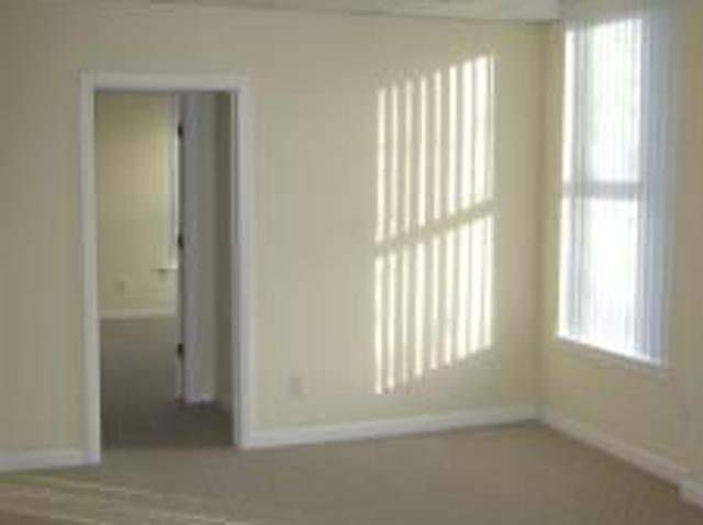 $950 / 2br Nice Updated 2BR w/Great Mgmt,Huge BR's,OnSiteLaundry,Storage & More! Old Lincoln St~Mins to MCPHS,WPI & More! map