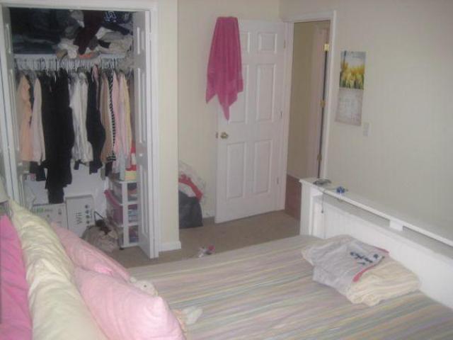 $950 / 2br Flat with Heat Incl June 1 320 Manning Albany map