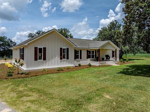 950 Crawley Rd, Omega, GA 31775