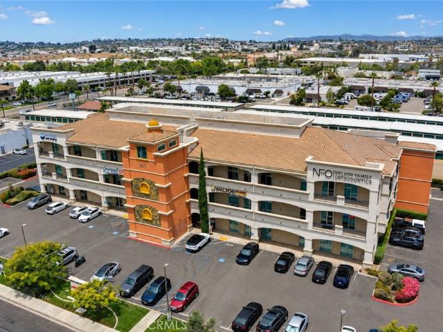 950 Boardwalk 202