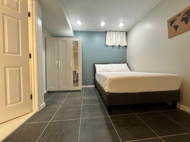 $950 Beautiful Furnished Master Bedroom_for Rent
