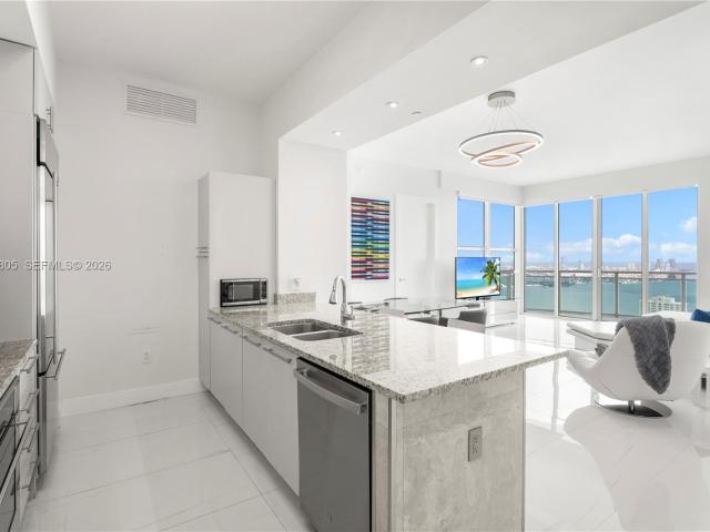 950 Brickell Bay Dr, Unit 4710, Miami, FL 33131 | MLS #A11981