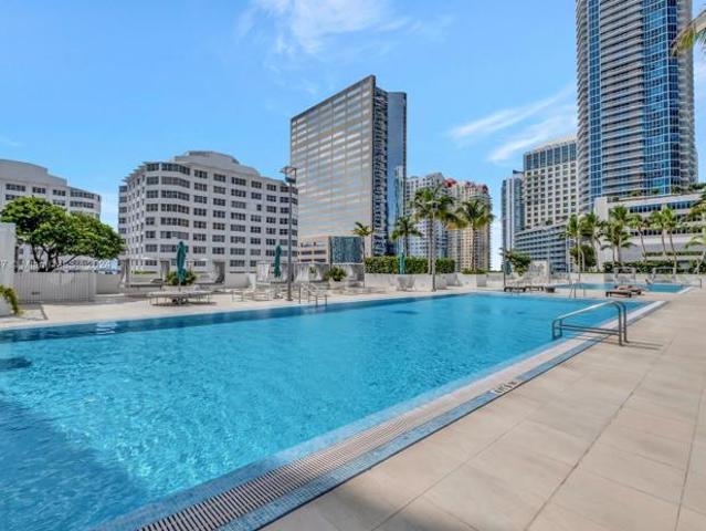 950 Brickell Bay Dr #1609, Miami, FL 33131