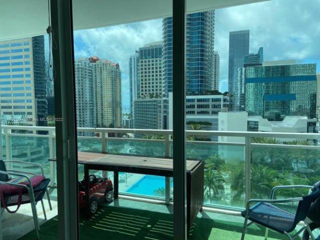 950 Brickell Bay Dr #1705 Miami, FL 33131