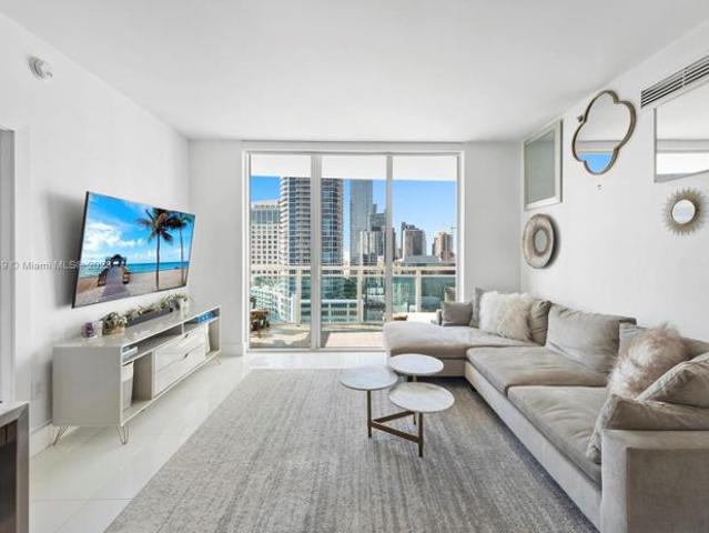 950 Brickell Bay Dr #2707, Miami, FL 33131