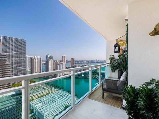 950 Brickell Bay Dr #3504, Miami, FL 33131