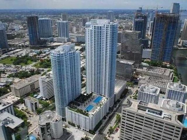 950 Brickell Bay Dr #3304, Miami, FL 33131