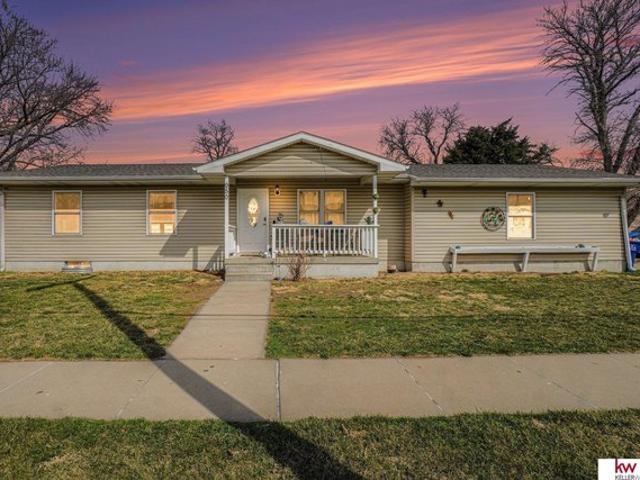 950 E 16th St, Fremont, NE 68025