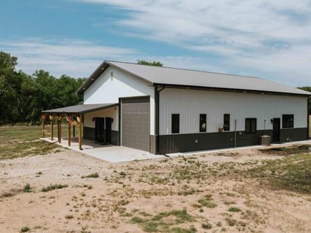 950 E County Road H, Ogallala, NE 69153