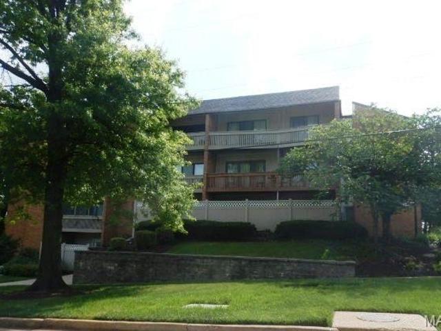 950 E Rue De La Banque Unit L7, Saint Louis, MO 63141