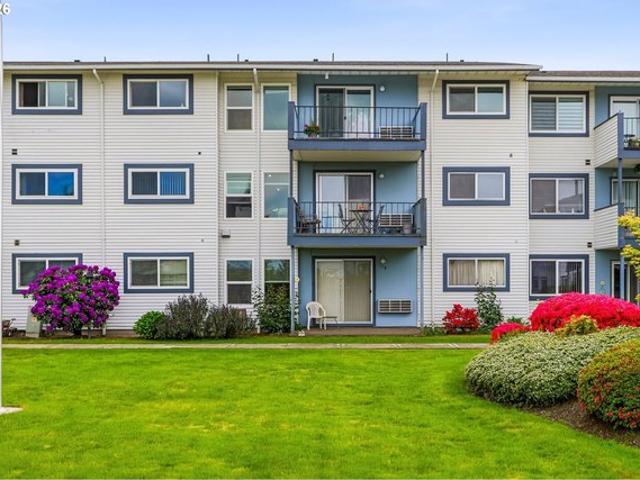950 Evergreen Rd Apt 318, Woodburn, OR 97071
