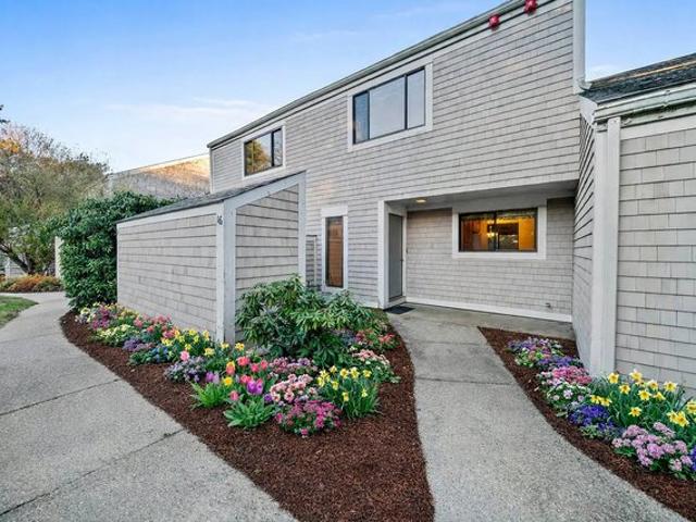 950 Falmouth Rd, Mashpee, MA 02649