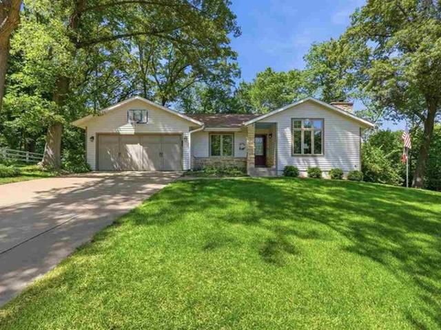 950 Kyle Dr NE, Iowa City, IA 52240