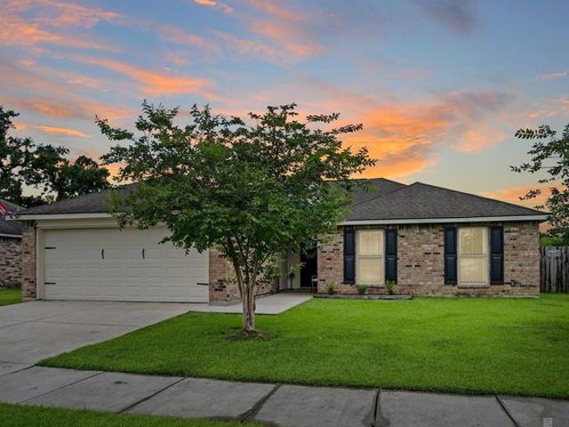 950 Huey Andrew Ave, Gonzales, LA 70737