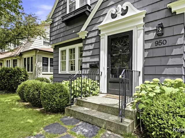 950 Orchard Avenue