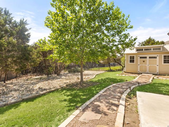 950 Live Oak Dr, Spring Branch, TX 78070 | MLS #1957